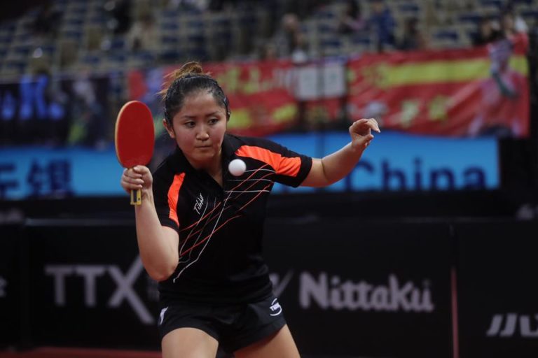 Uzbekistan National Spielerin über Wechsel von Uzbekistanische ...